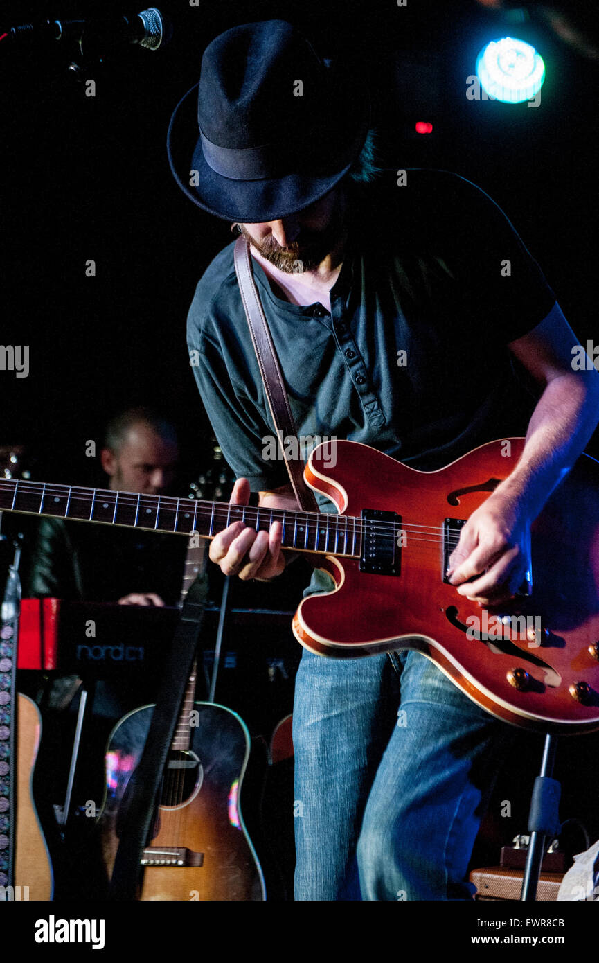 Jon Allen, singer songwriter launches his third album Deep River at the ...