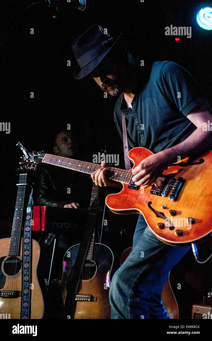 Jon Allen, singer songwriter launches his third album Deep River at the ...