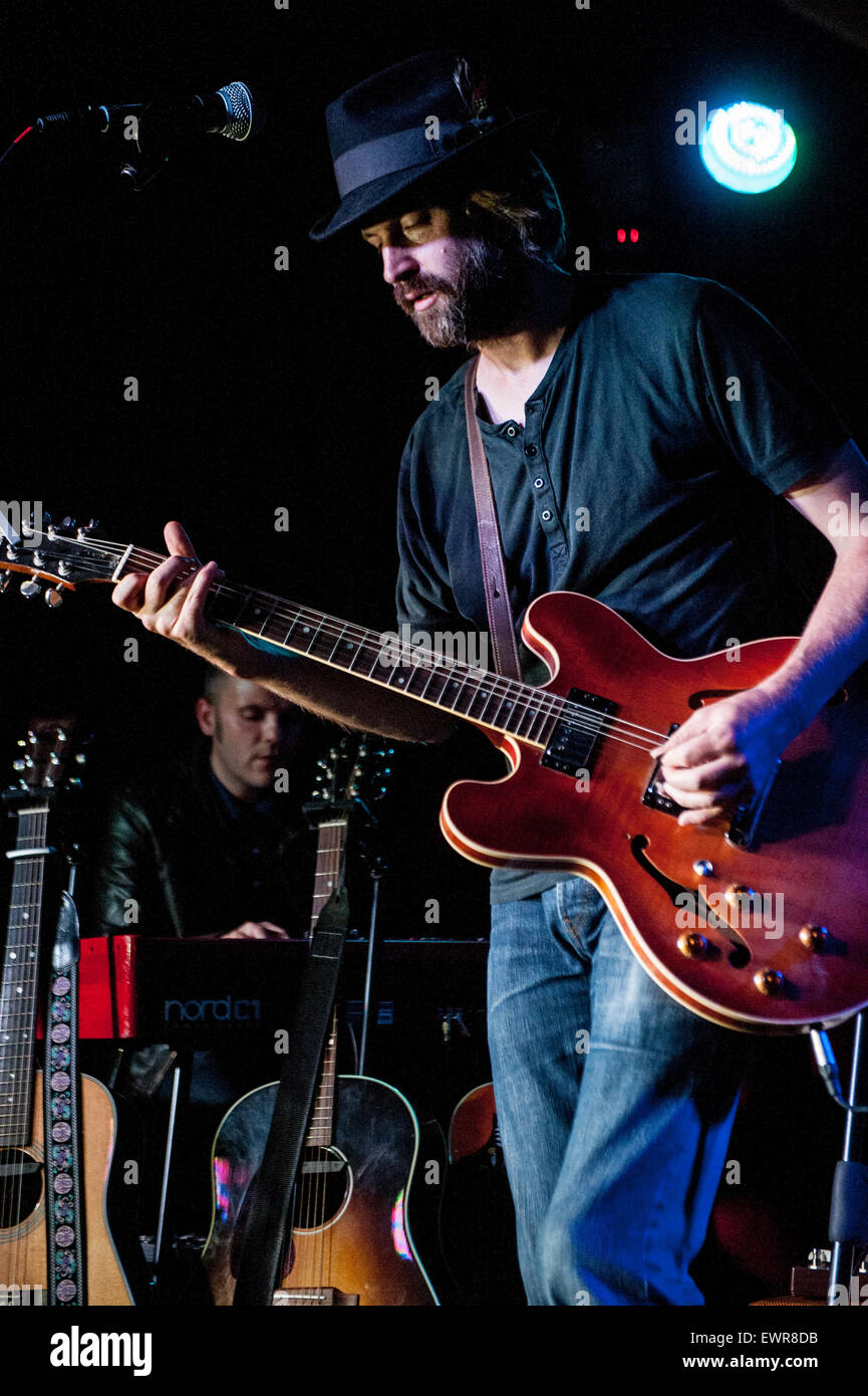 The song moon river hi-res stock photography and images - Alamy