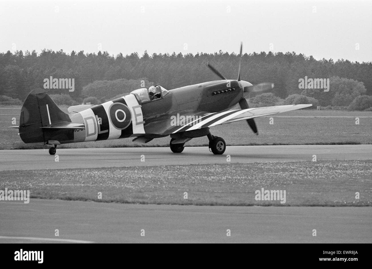 Spitfire single seat fighter aircraft on show at RAF Woodvale, South of ...