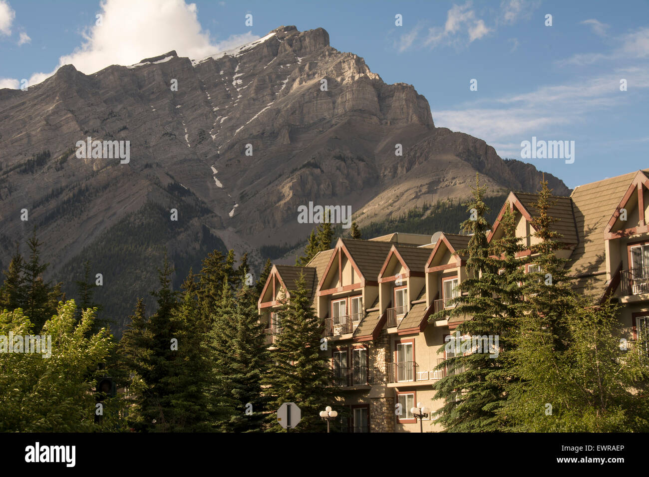The magnificent Cascade Mountain is an amazing backdrop to the houses ...