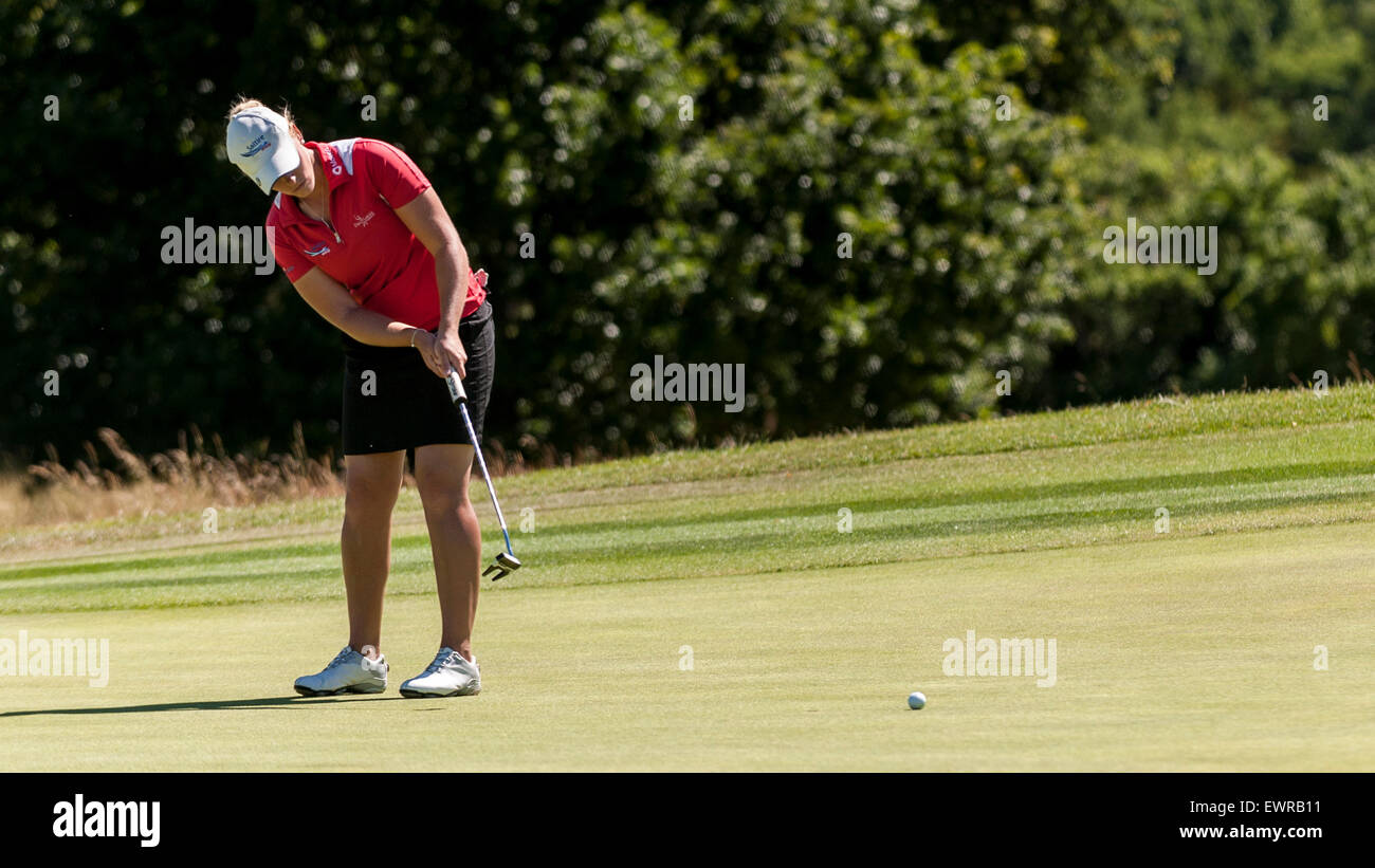 Ladies golf putting green golf hi-res stock photography and images - Alamy