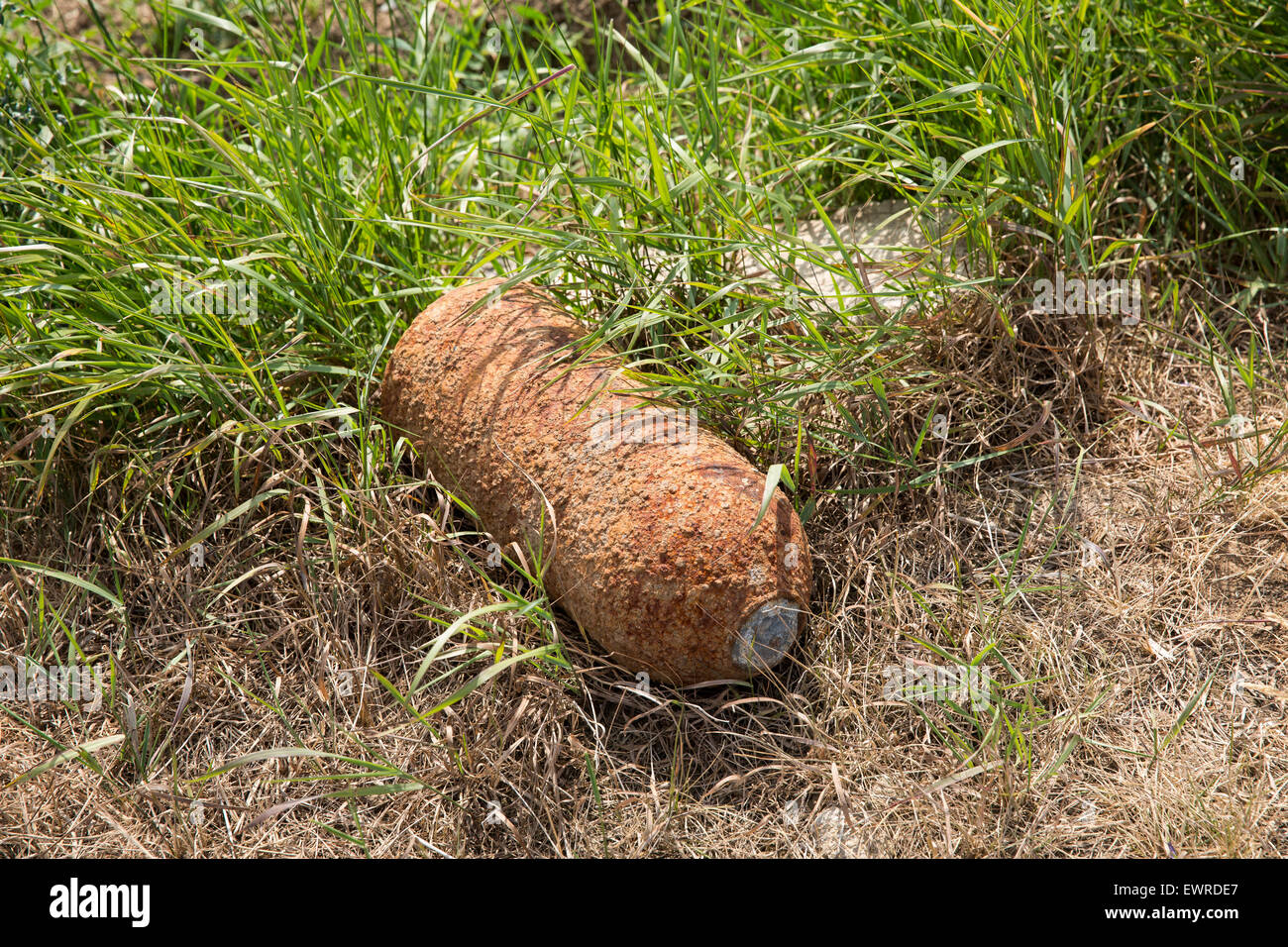 Artillery shell hi-res stock photography and images - Alamy