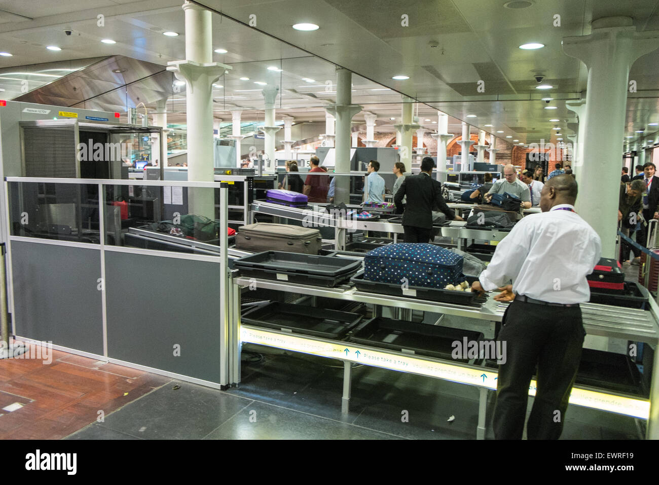 Airport security style baggage security checks at St Pancras train ...