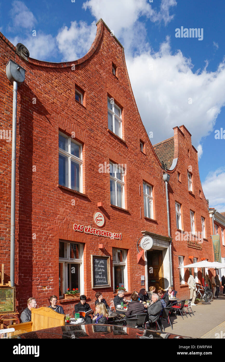 Dutch Houses in Dutch Quarter in Potsdam, Brandenburg Stock Photo - Alamy