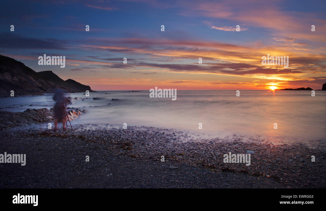 Sunset on remote beach hi-res stock photography and images - Alamy