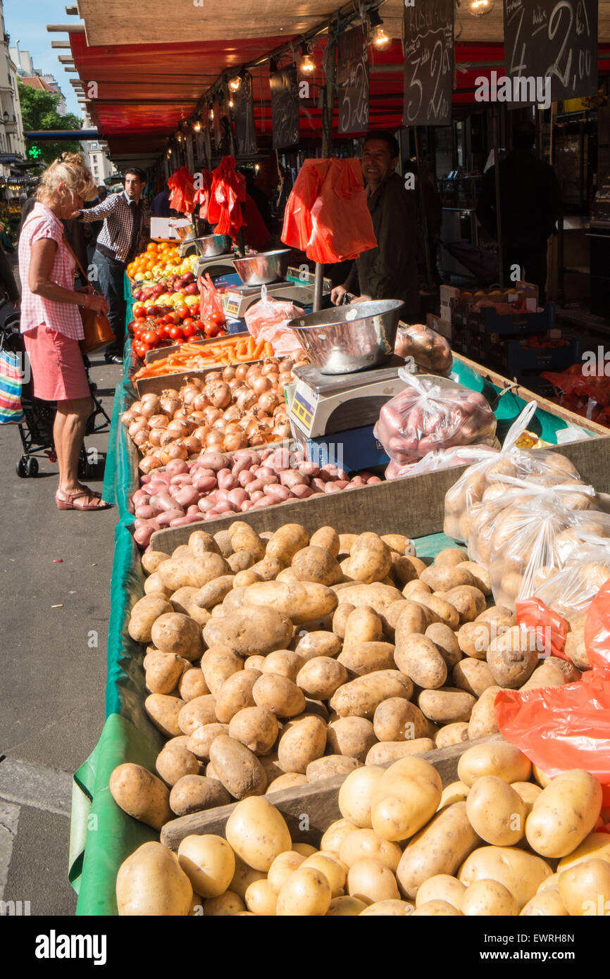 Fruit and veg displays hi-res stock photography and images - Alamy