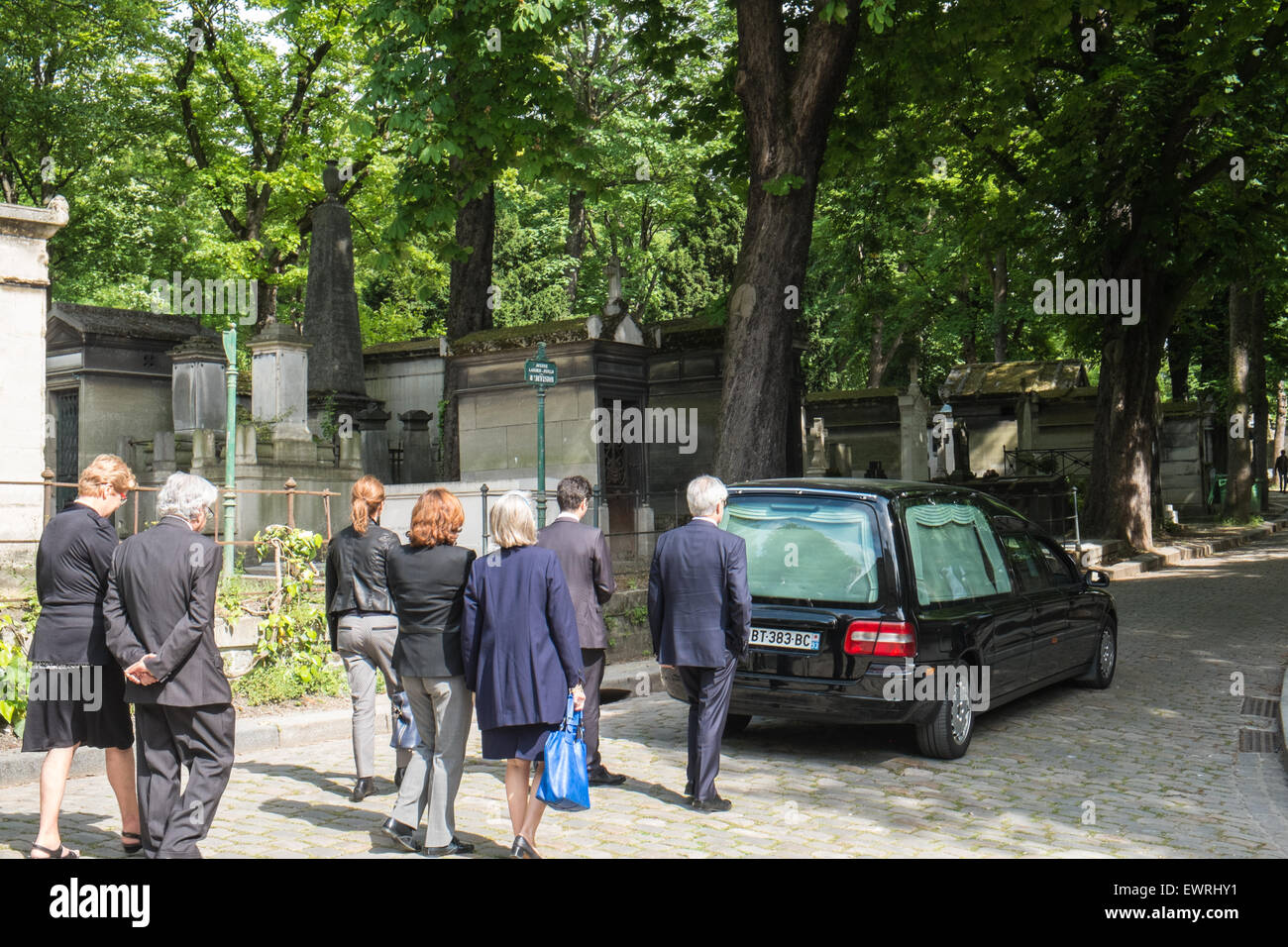Skull hearse hi-res stock photography and images - Alamy