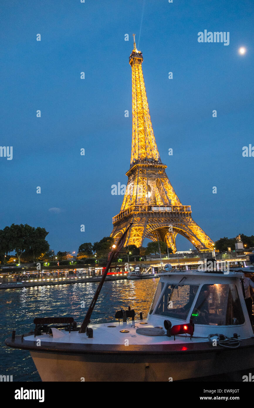 Golden lit tower hi-res stock photography and images - Alamy