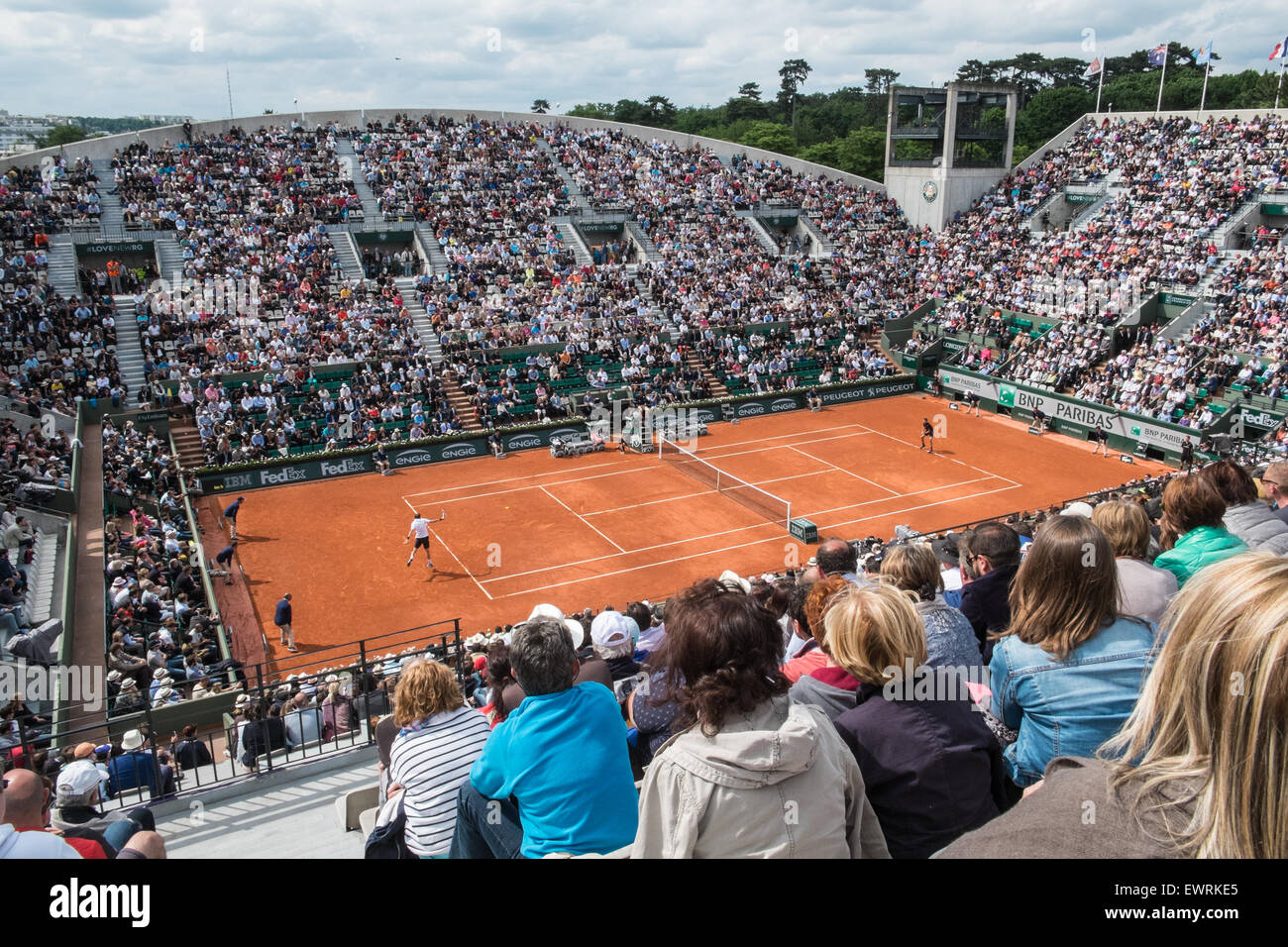 Suzanne lenglen statue hi-res stock photography and images - Alamy