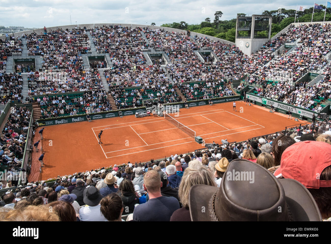 Crowds at roland garros hi-res stock photography and images - Alamy