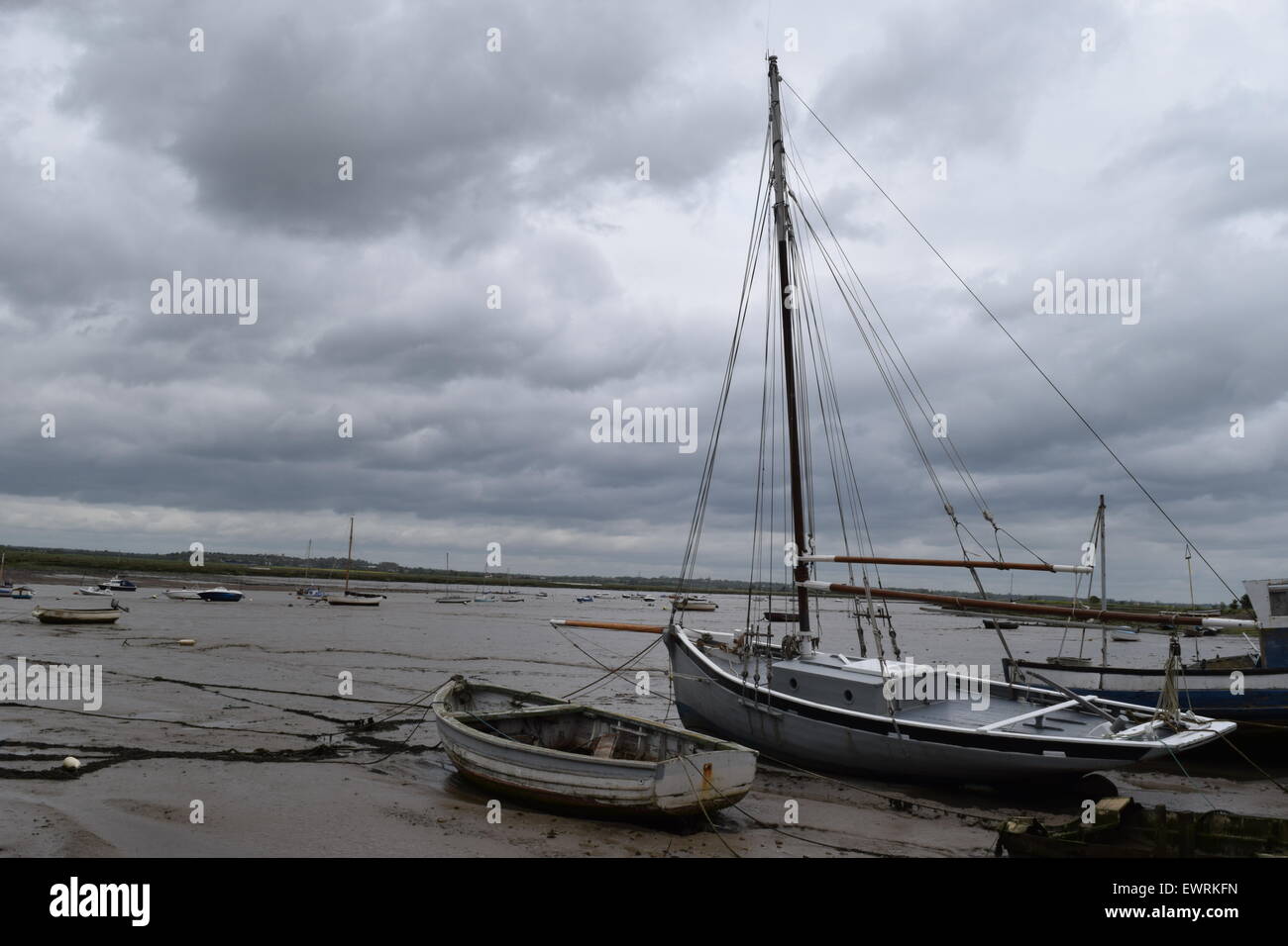 Mersea island boats hi-res stock photography and images - Alamy