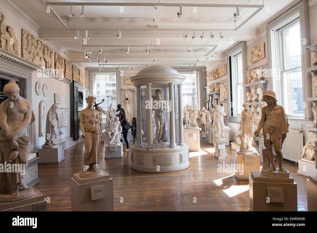 Liverpool walker art gallery paintings hi-res stock photography and ...