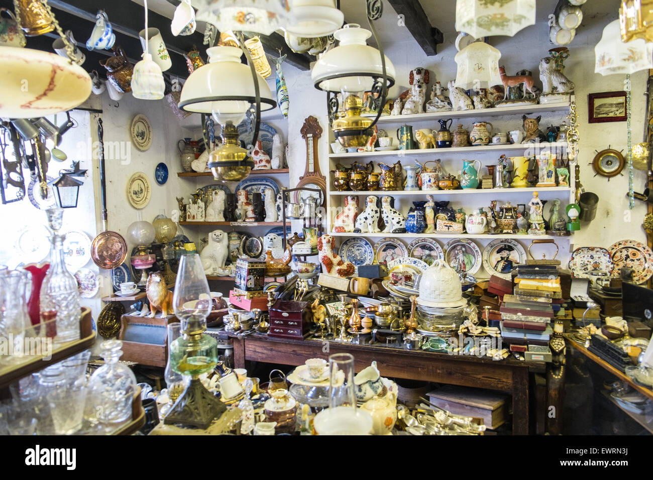 Machynlleth and shop hi-res stock photography and images - Alamy