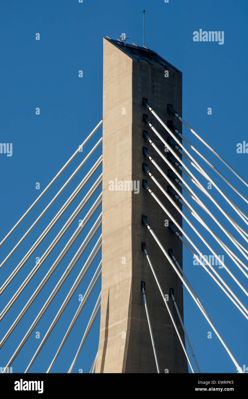 Main pylon cables tudman bridge hi-res stock photography and images - Alamy