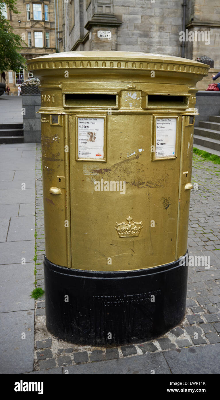 Edinburgh gold golden hi-res stock photography and images - Alamy