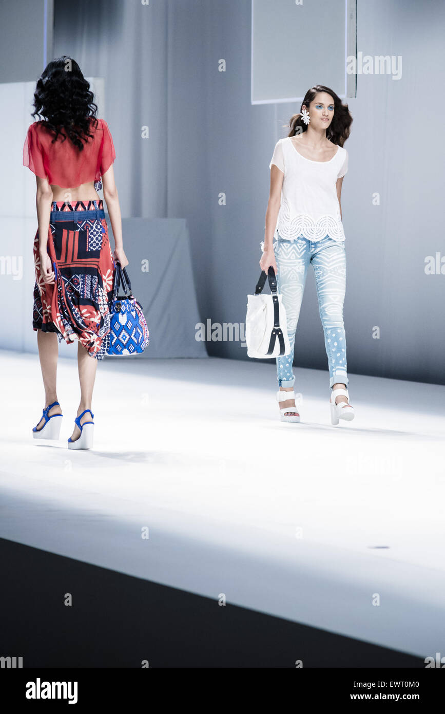 Desigual models hi-res stock photography and images - Alamy