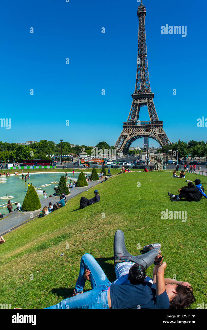 Paris, France. Young Couples, Enjoying Summer Heat Wave, at Eiffel ...