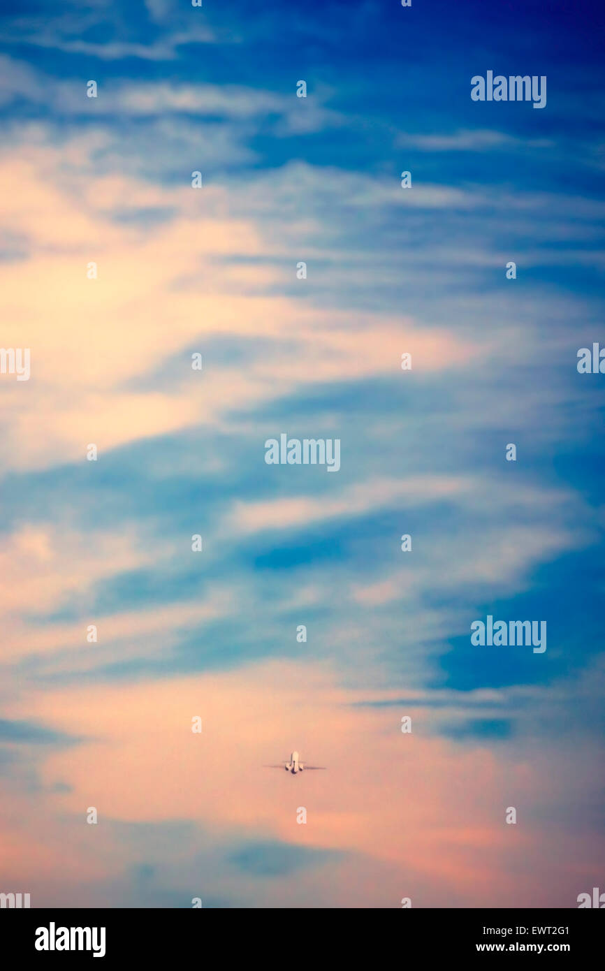 Plane flying through cloud hi-res stock photography and images - Alamy