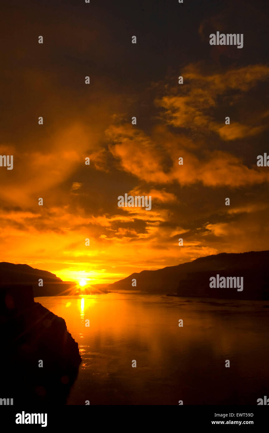 Chamberlain gorge hi-res stock photography and images - Alamy