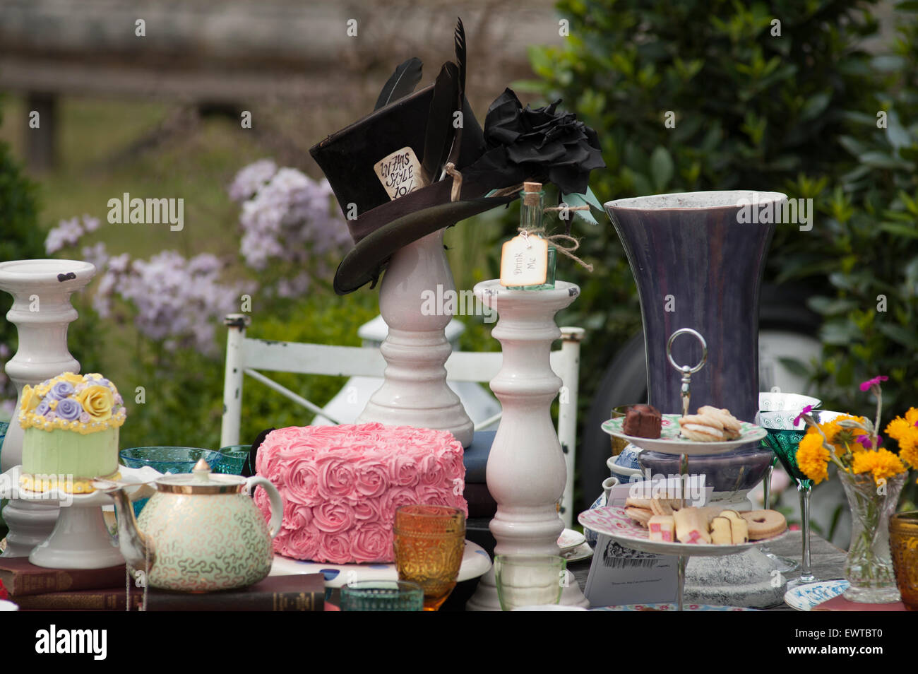 The Tea Party Historic Garden designed by Charlie Bloom, RHS Hampton ...