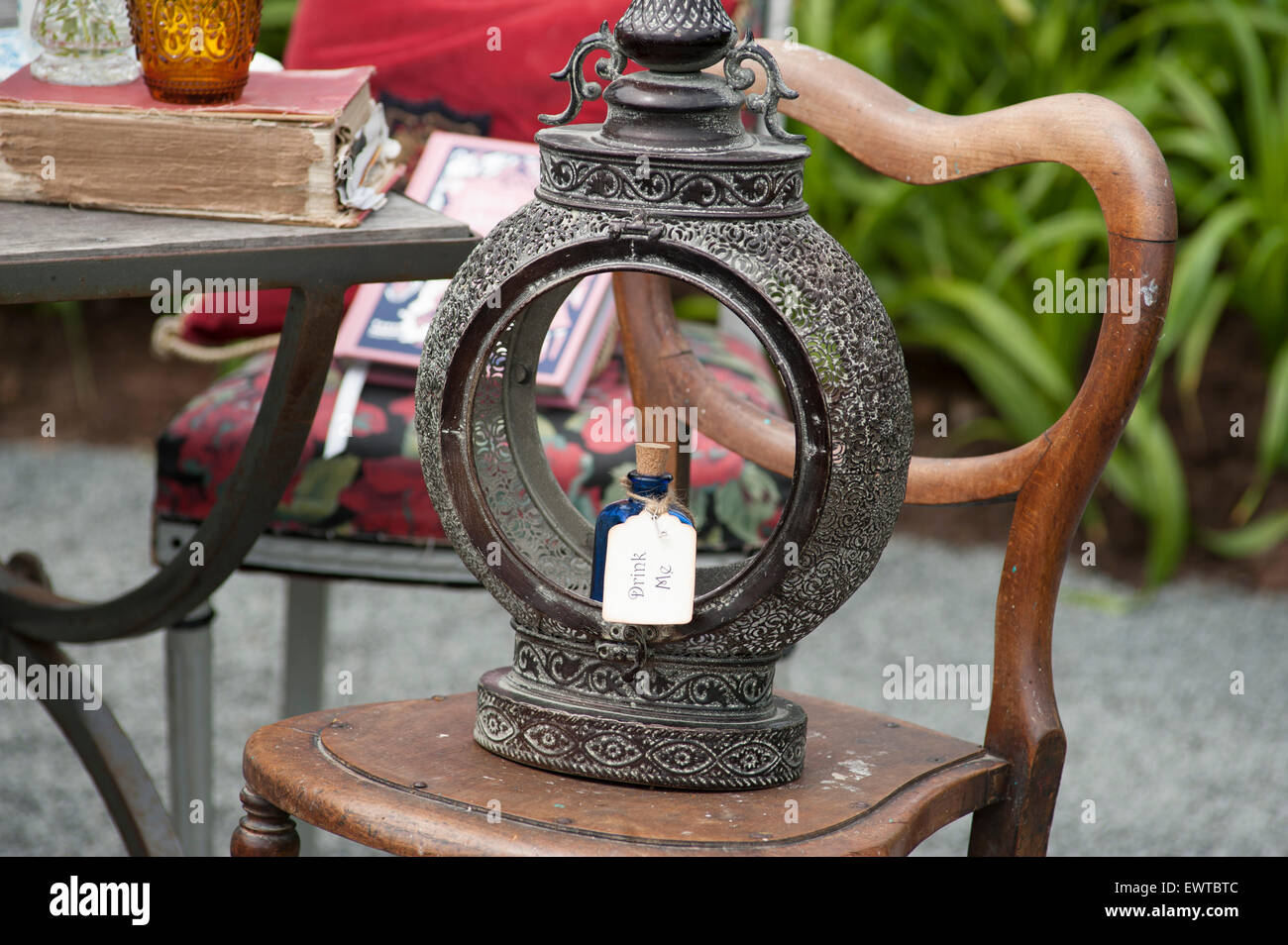 The Tea Party Historic Garden designed by Charlie Bloom, RHS Hampton ...