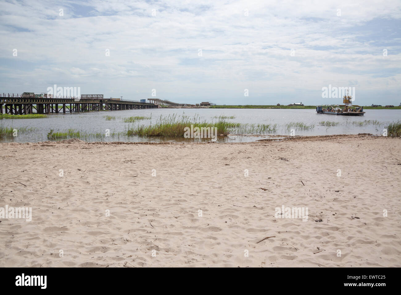 Chinese Bridge construction across the Zambezi Floodplain, Zambia ...