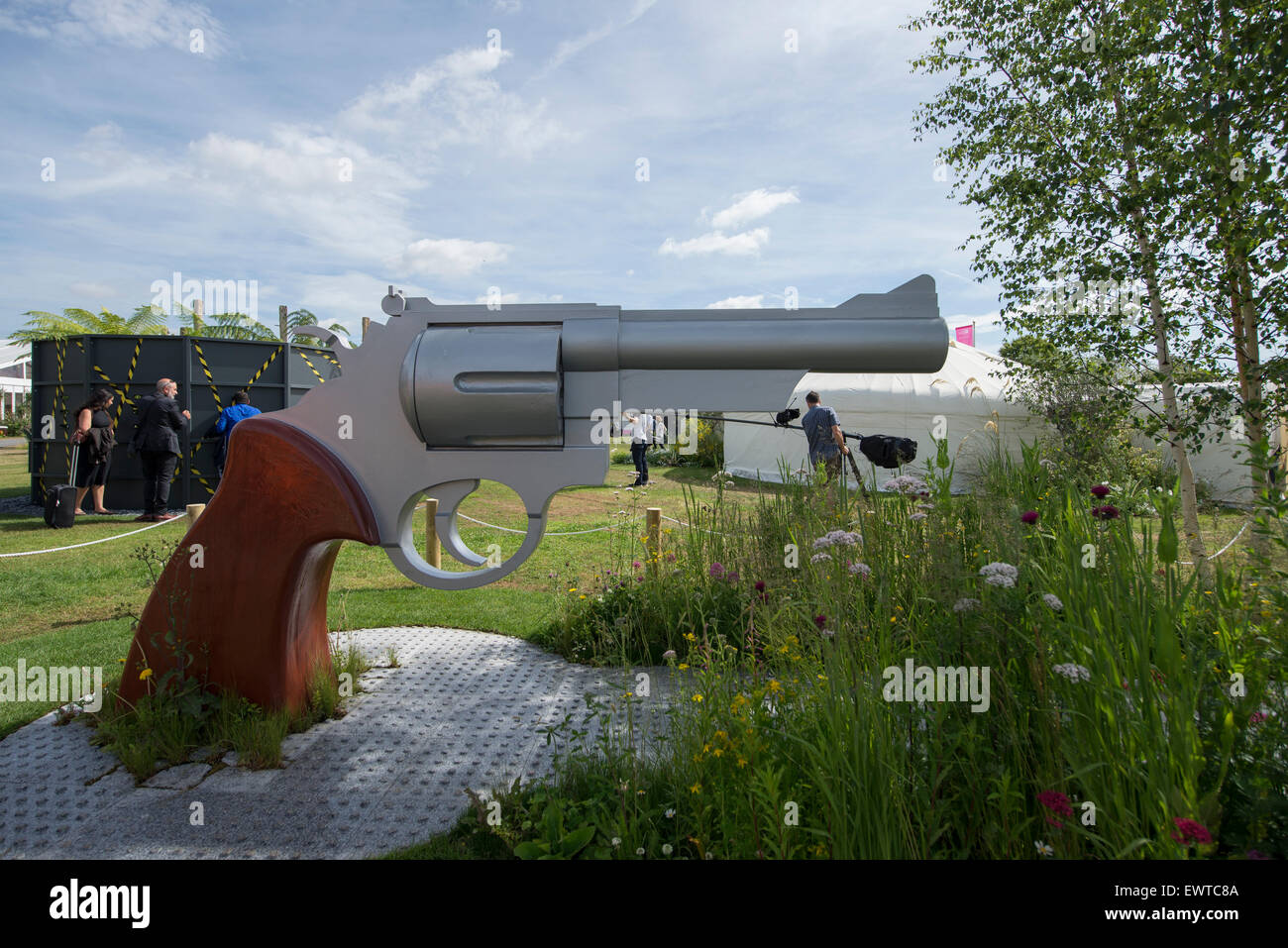 Ready, Aim, Flower Concept Garden designed by Simon Webster, RHS ...