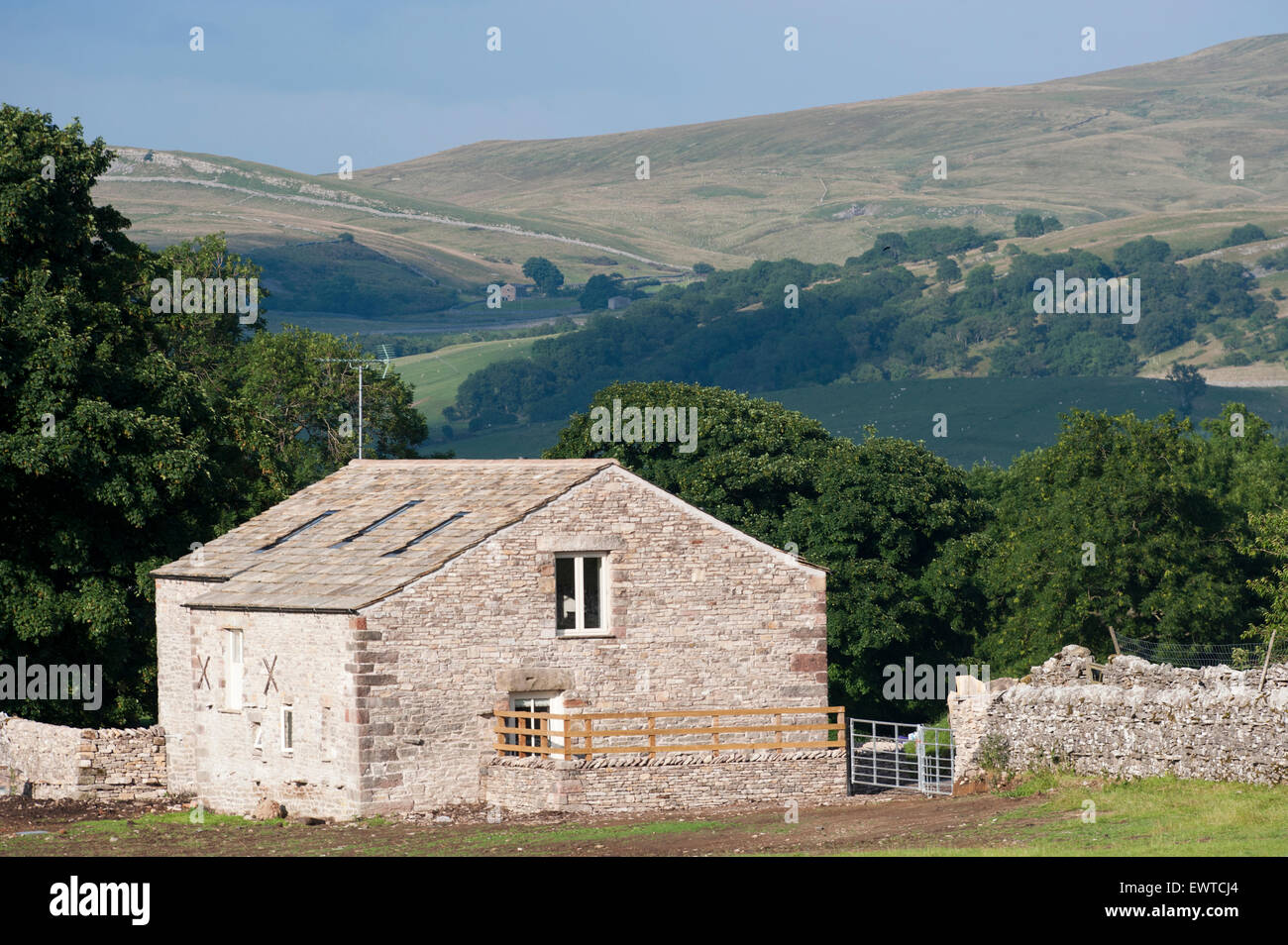 Converted farm barn hi-res stock photography and images - Alamy