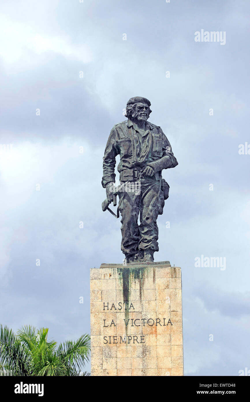 Che guevara statue hi-res stock photography and images - Alamy