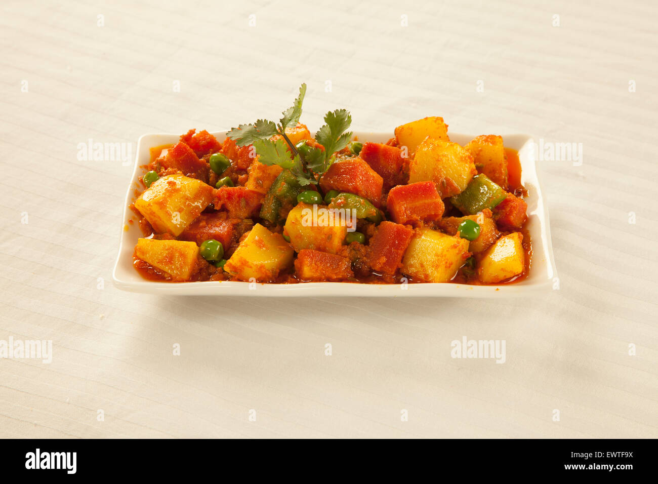 Mixed vegetable Indian Pakistani masala cuisine Stock Photo - Alamy