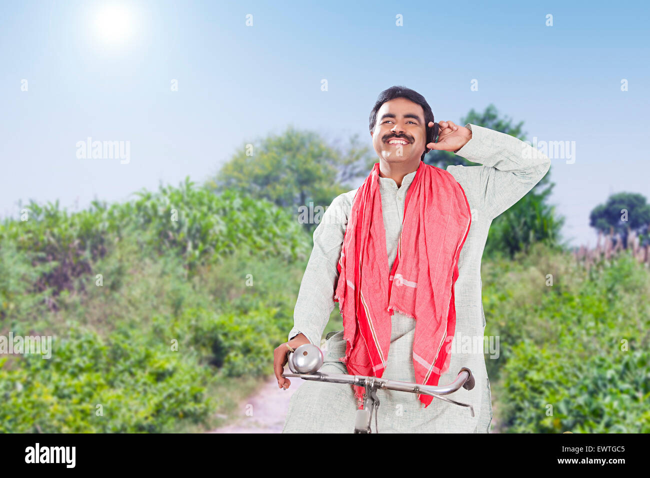 Indian man with cycle hi-res stock photography and images - Alamy
