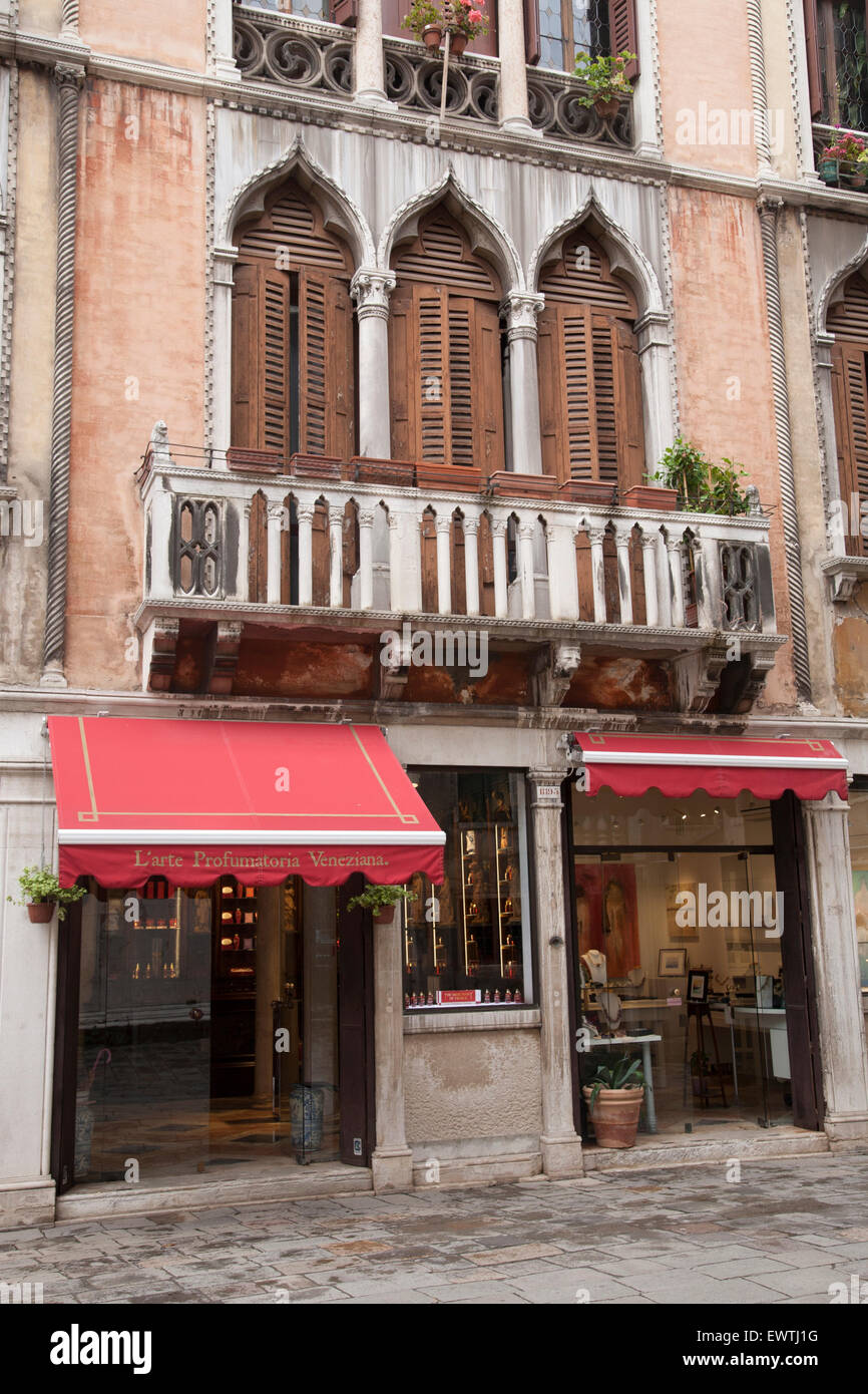 Merchant of Venice Shop, Calle Barcaroli Street, Venice, Italy Stock ...