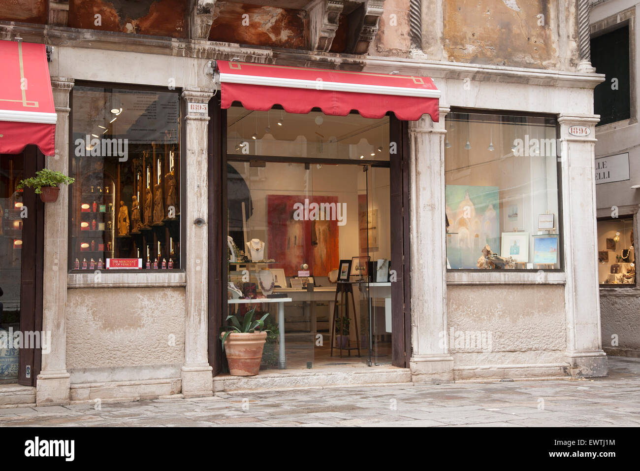 Merchant of Venice Shop, Calle Barcaroli Street, Venice, Italy Stock ...
