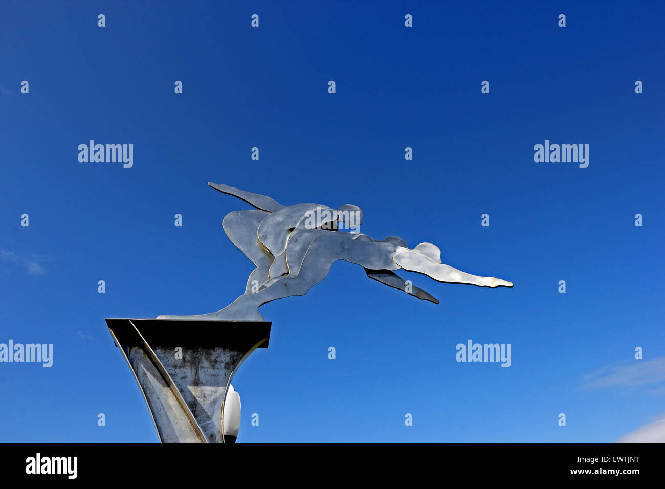 Swimmer sculpture hi-res stock photography and images - Alamy