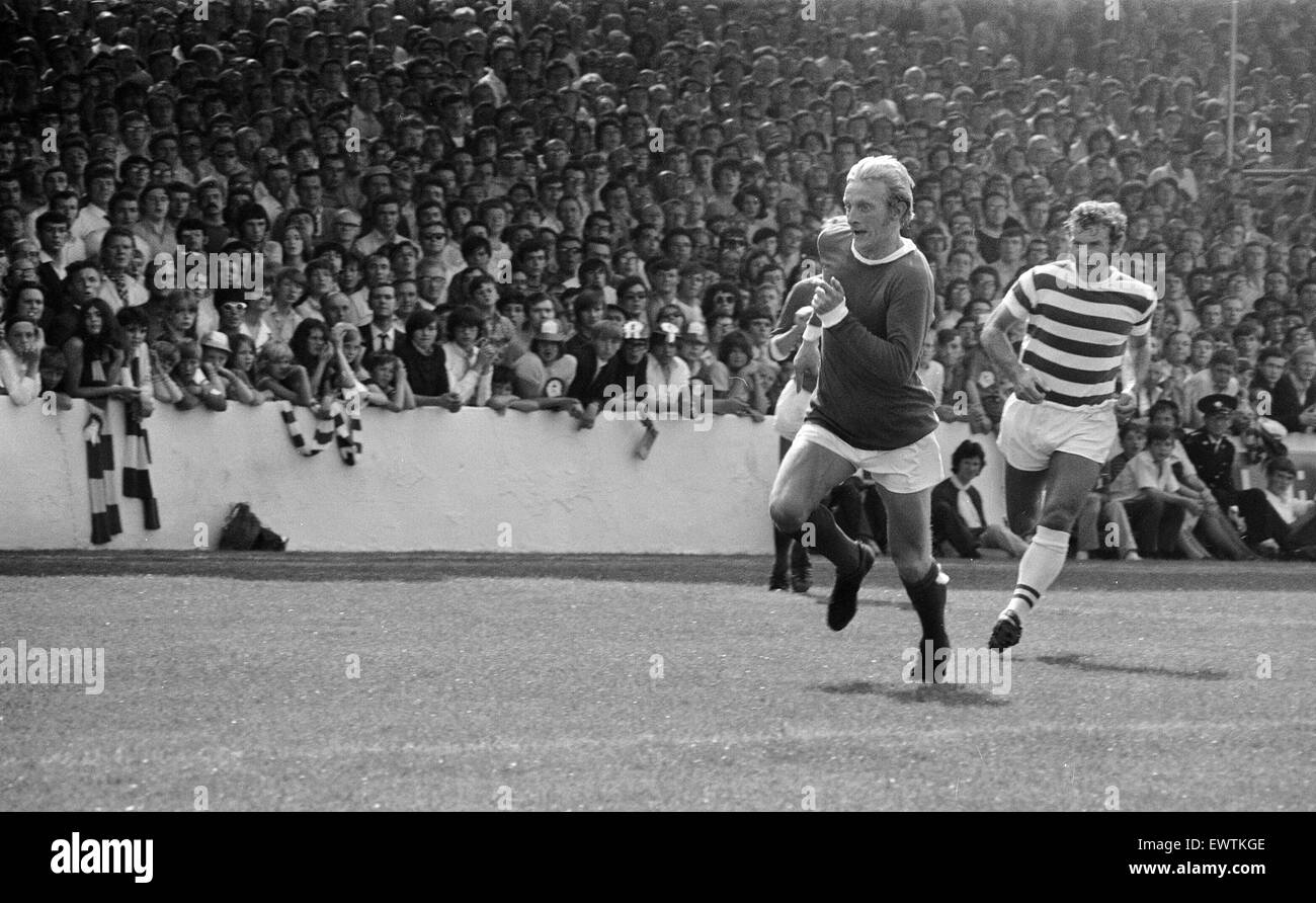 Reading 2-3 Manchester United, Watney Cup match at Elm Park, Saturday ...