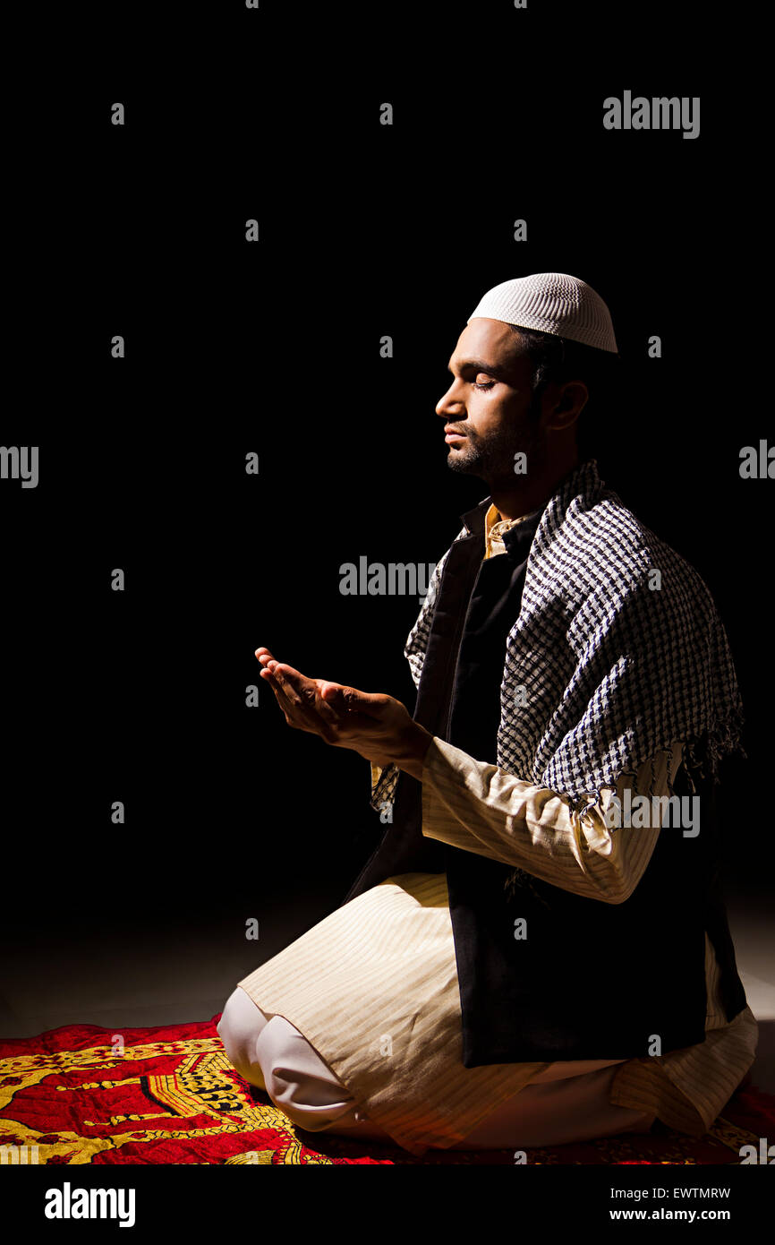 1 indian Muslim man Namaz Stock Photo - Alamy