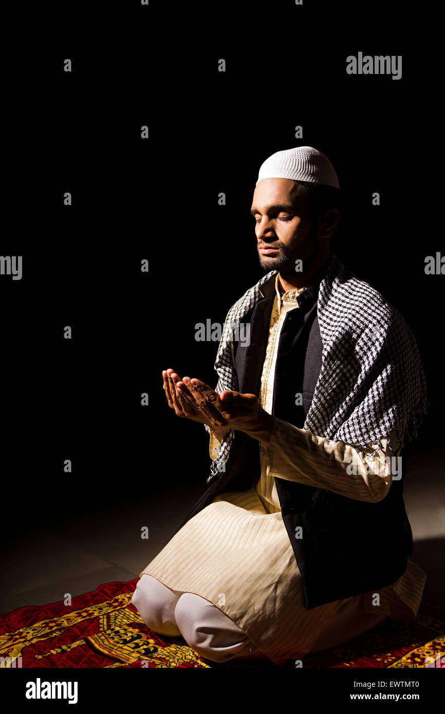 1 indian Muslim man Namaz Stock Photo - Alamy