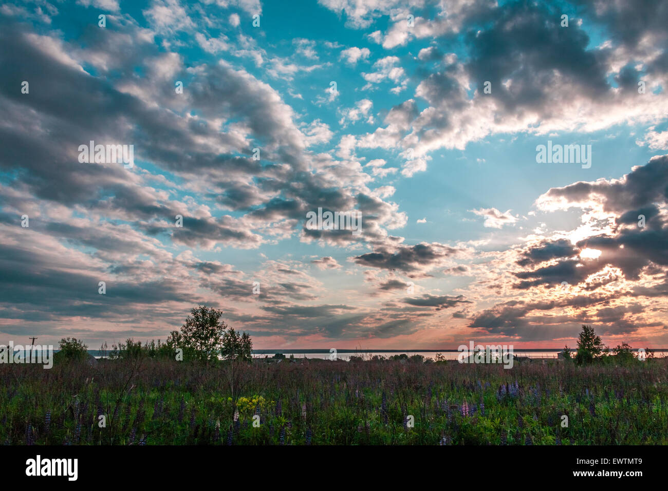 Ragged clouds hi-res stock photography and images - Alamy