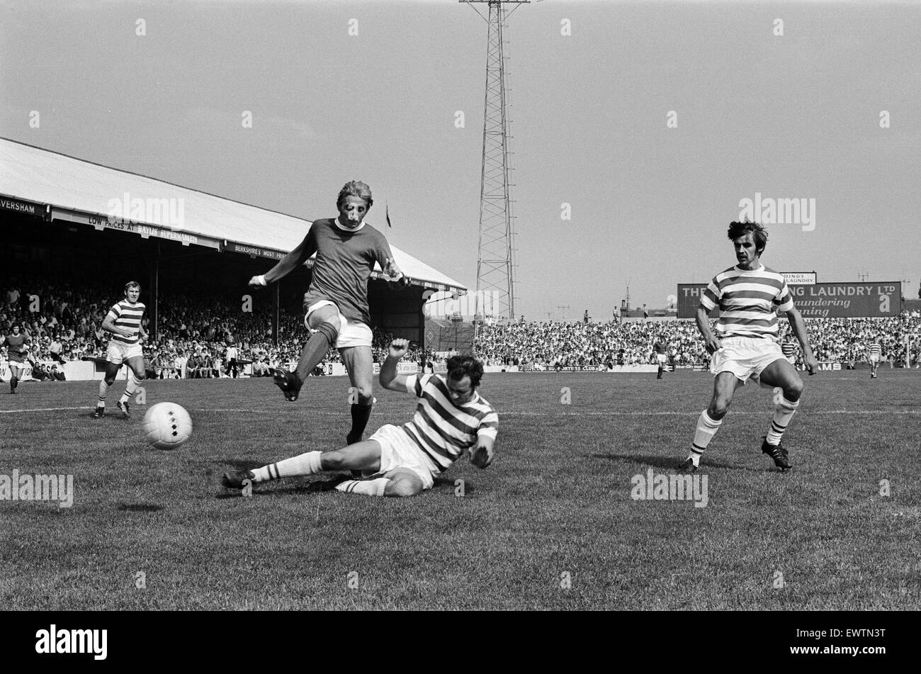 Reading 2-3 Manchester United, Watney Cup match at Elm Park, Saturday ...