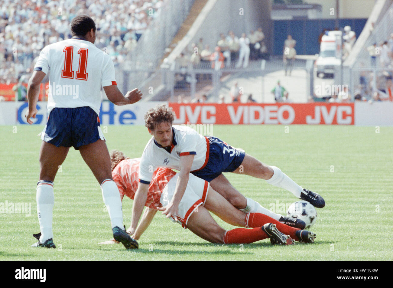 England v Soviet Union 1-3 1988 European Championships, Hanover Germany ...