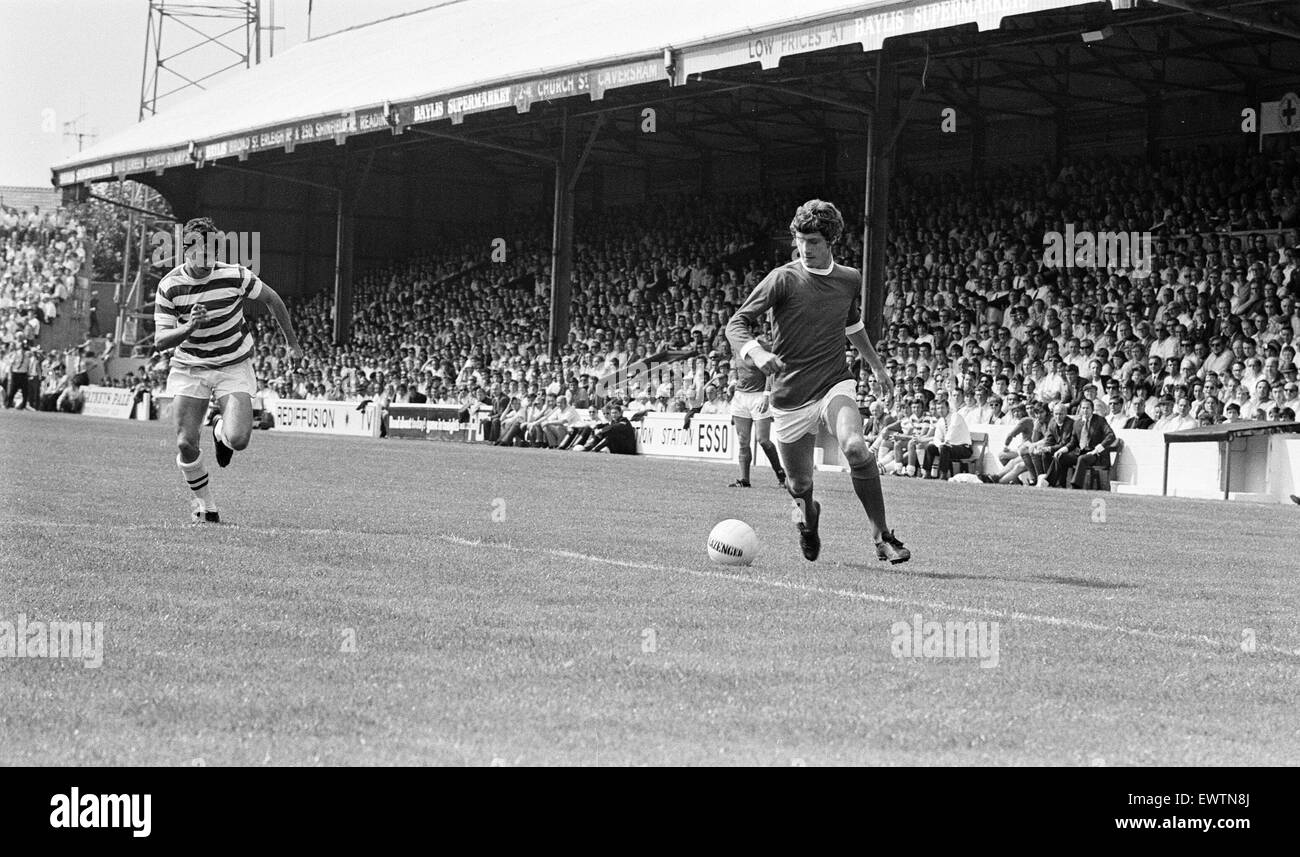 Reading 2-3 Manchester United, Watney Cup match at Elm Park, Saturday ...