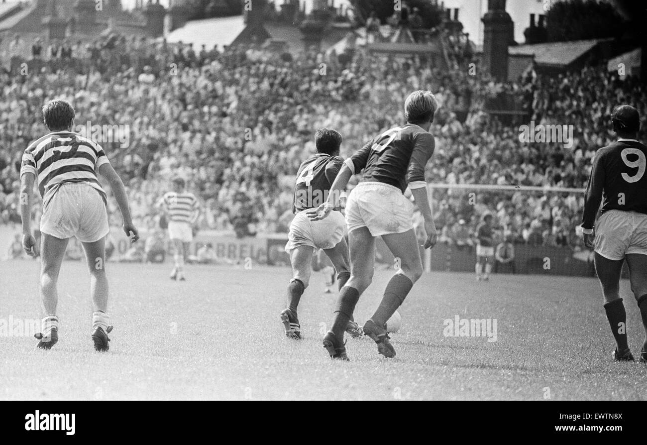 Watney cup 1970 hi-res stock photography and images - Alamy