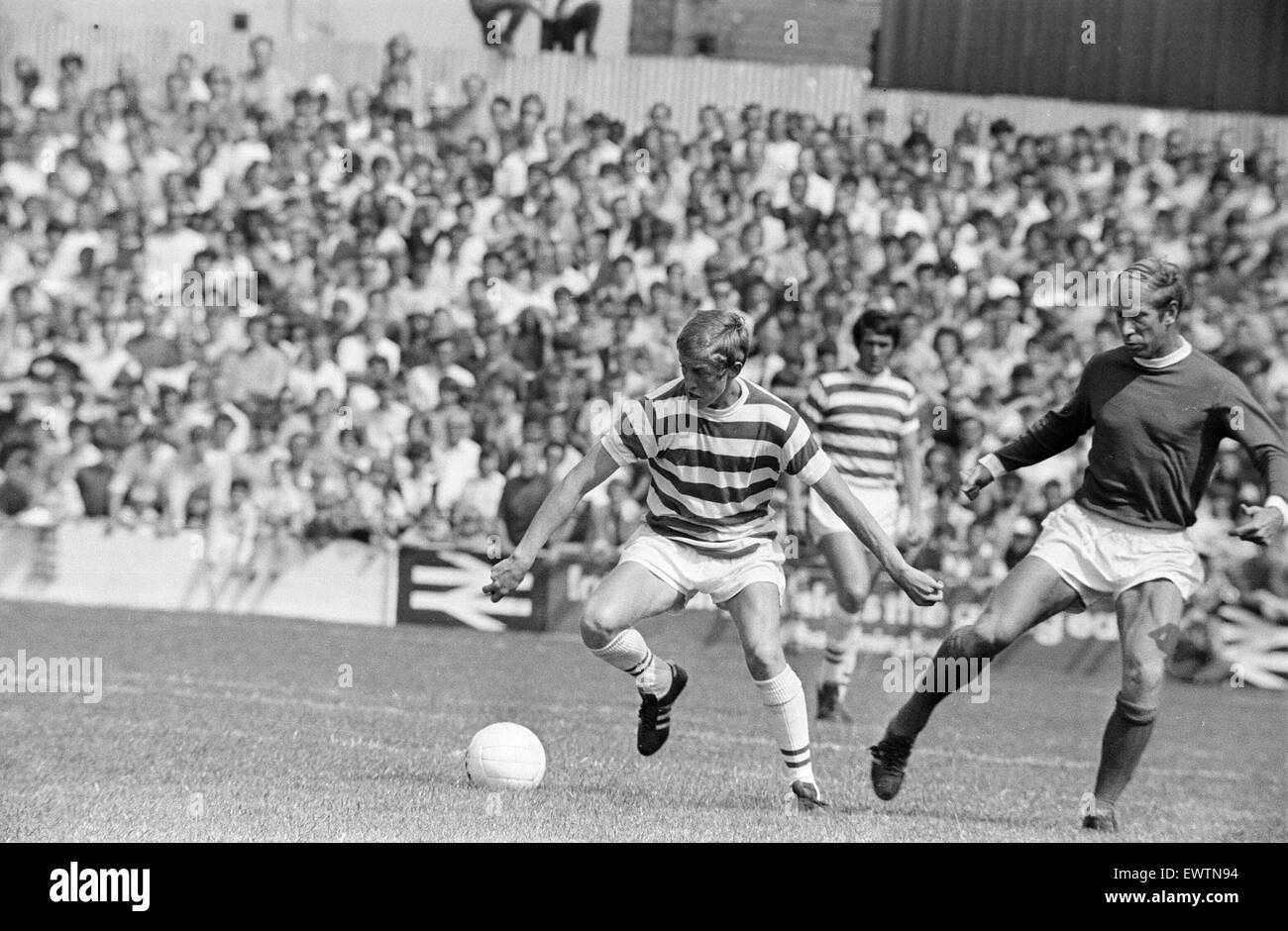 Reading 2-3 Manchester United, Watney Cup match at Elm Park, Saturday ...