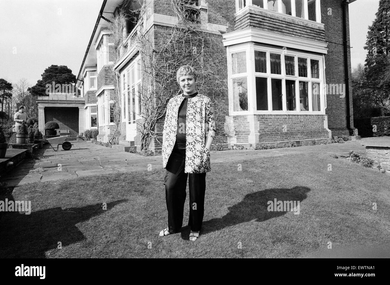 Linda Jones, wife of singer Tom Jones, pictured at there ¿65,000 pound ...