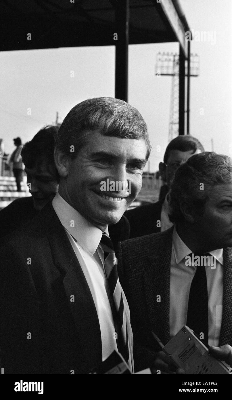 Newport county football Black and White Stock Photos & Images - Alamy