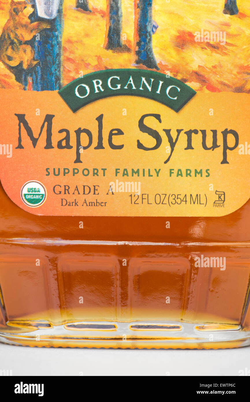 Organic American Maple syrup bottle label Stock Photo - Alamy