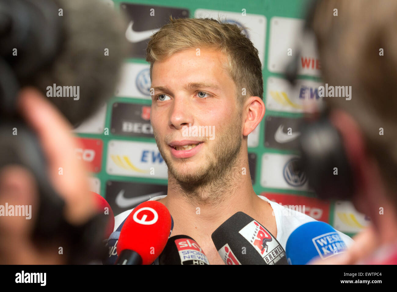 Bremen, Germany. 01st July, 2015. Bremen's new goalkeeper Felix ...