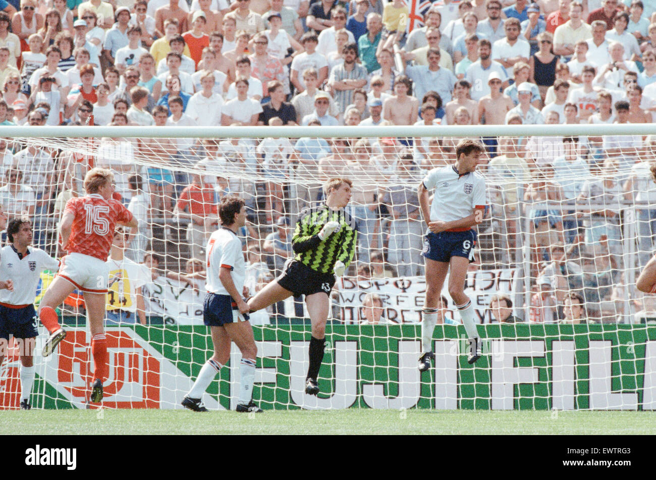 England v Soviet Union 1-3 1988 European Championships, Hanover Germany ...