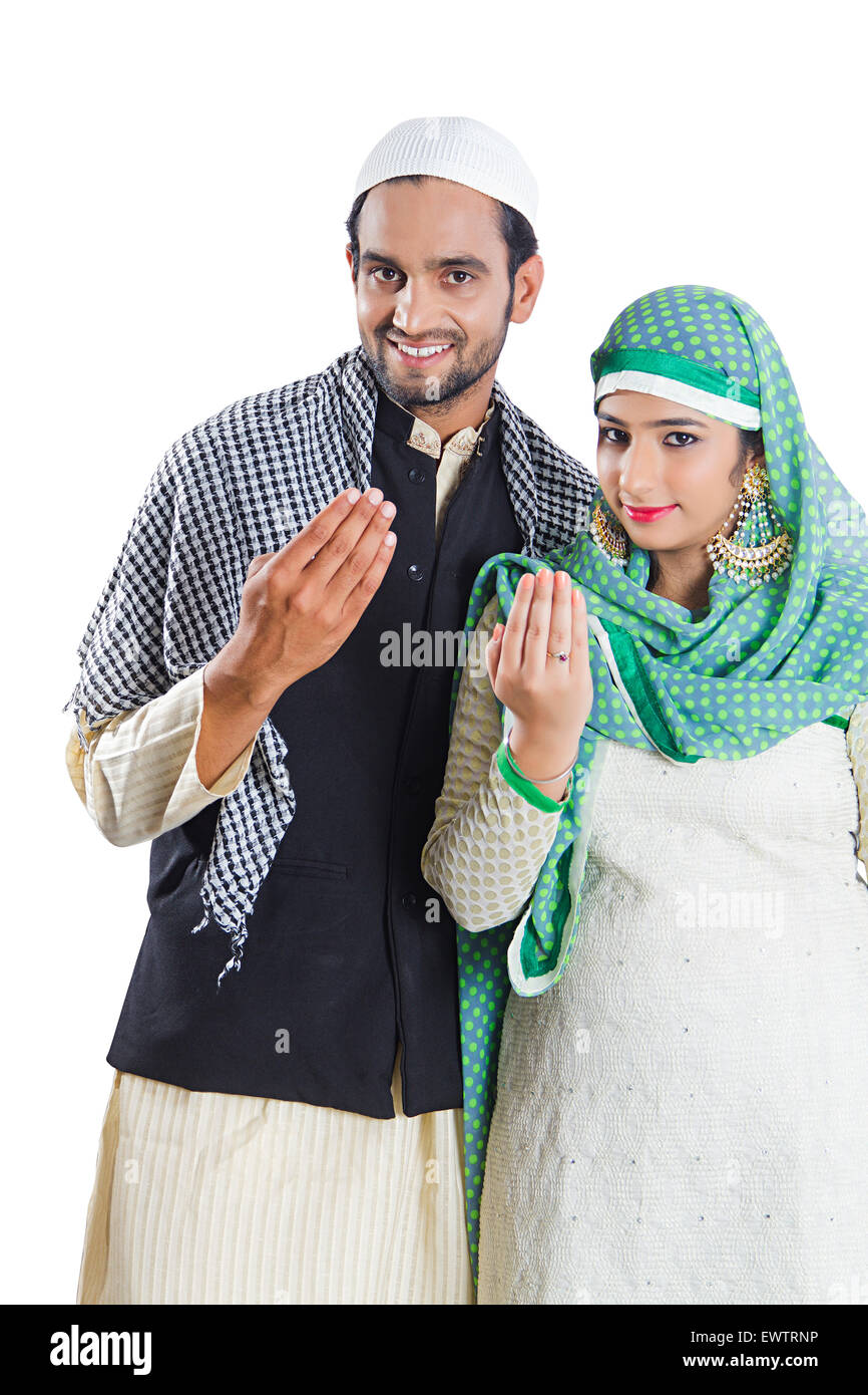 2 indian Muslim Married Couple Aadab Id Milap Stock Photo - Alamy